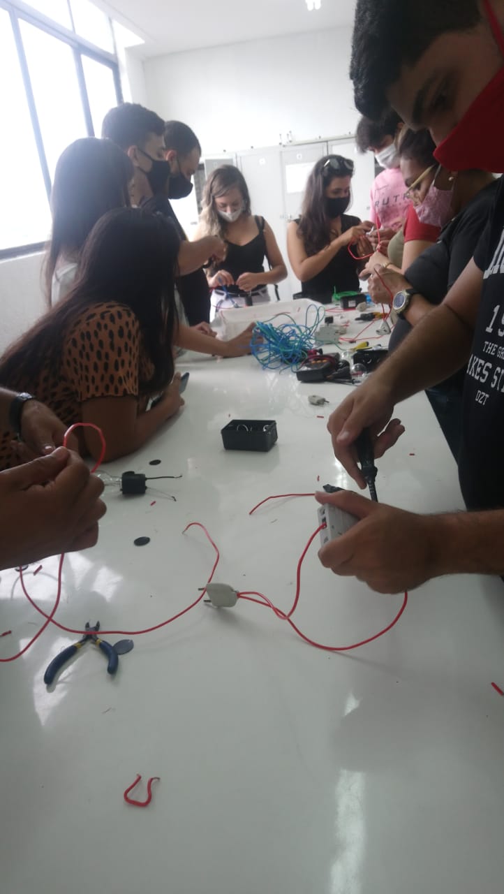 Curso De Engenharia Promove Aulas Práticas Blog Dos Cursos Uninassau